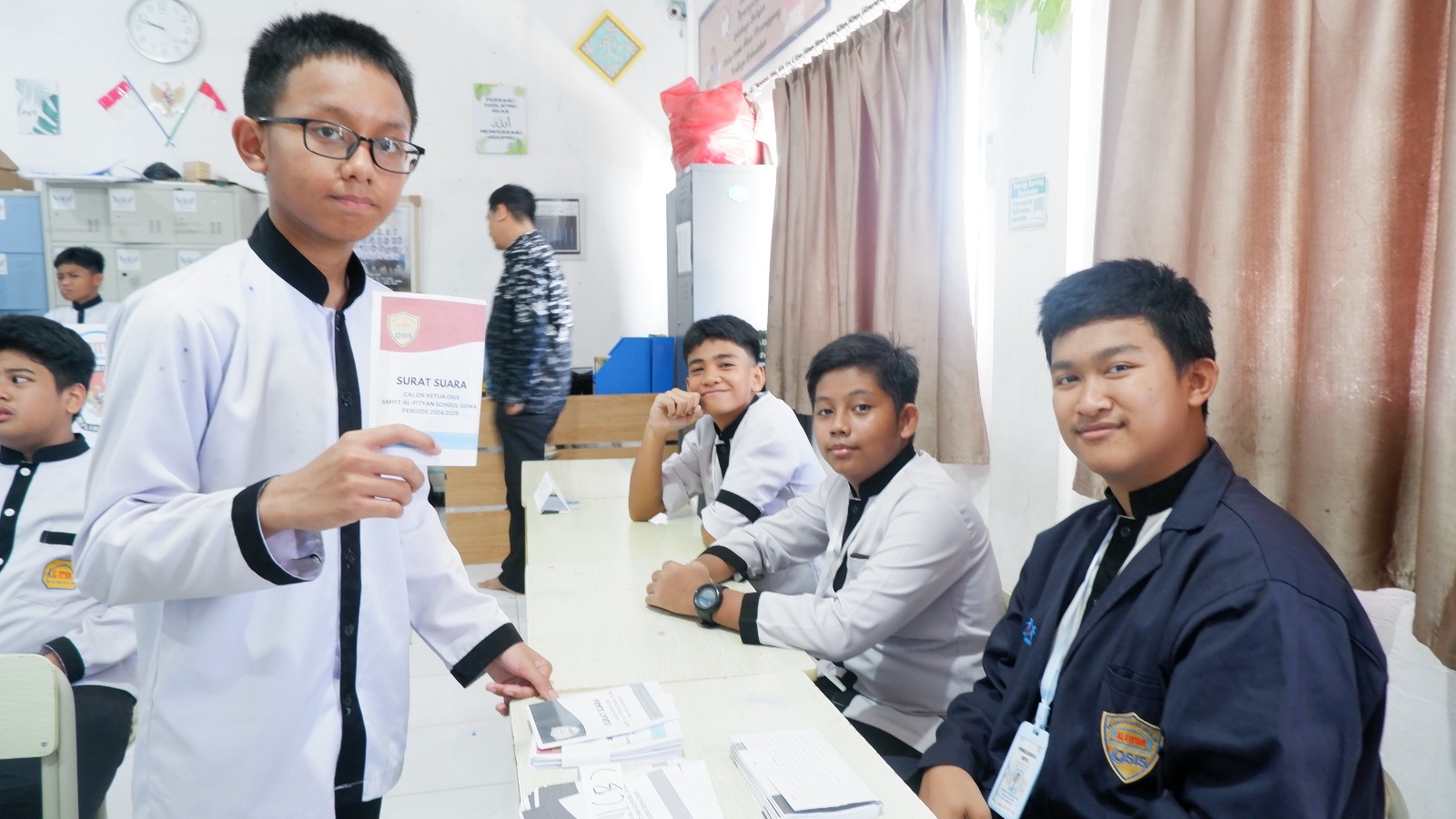 Pengenalan Awal Proses Demokrasi SMP Islami Al-Fityan Melaksanakan ...