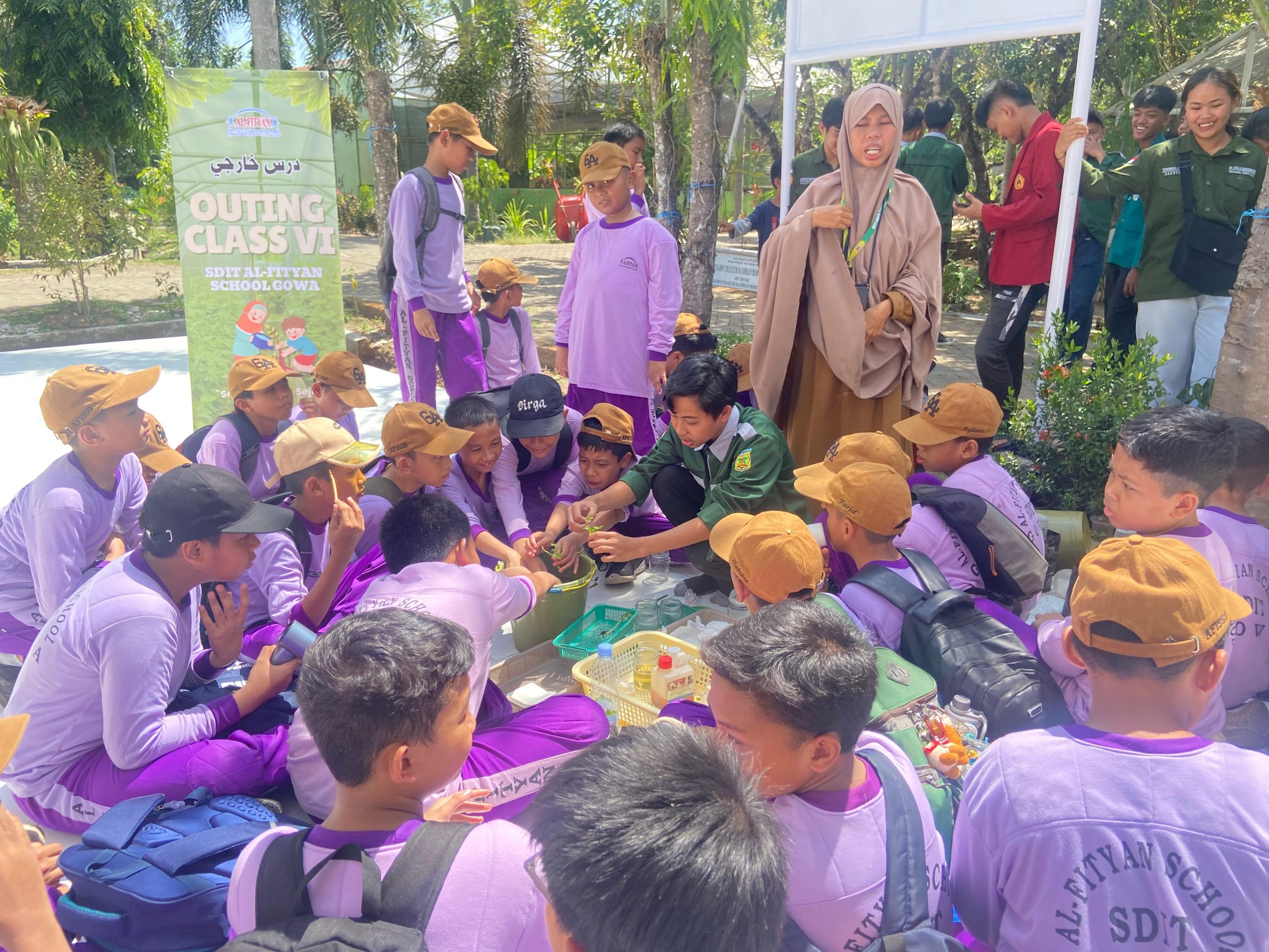 Sukses Melaksanakan Outing Kelas Level VI Mengusung Tema “Sebutir Benih ...